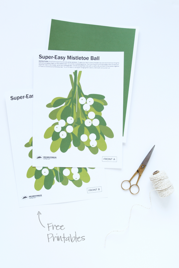 Free Printable Christmas Decor from Paging Supermom